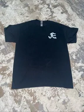 Gildan | Shirts | Gildan Black Shortsleeve Tee With White Je Chest Logo ...